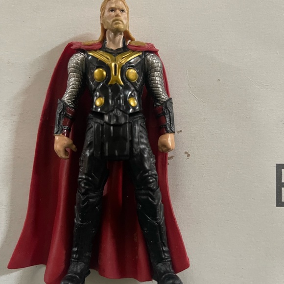 Hasbro | Toys | Marvel Universe Super Hero Thor Thunder Action Figure ...